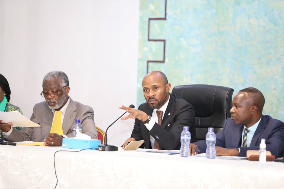 Centre d'instruction de Kitona : Félix Tshisekedi galvanise les troupes ...